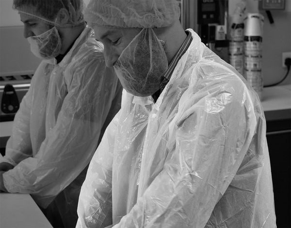 Polythene Visitor Lab Coat 12Pcs Individually Packaged – Ionic Pharma